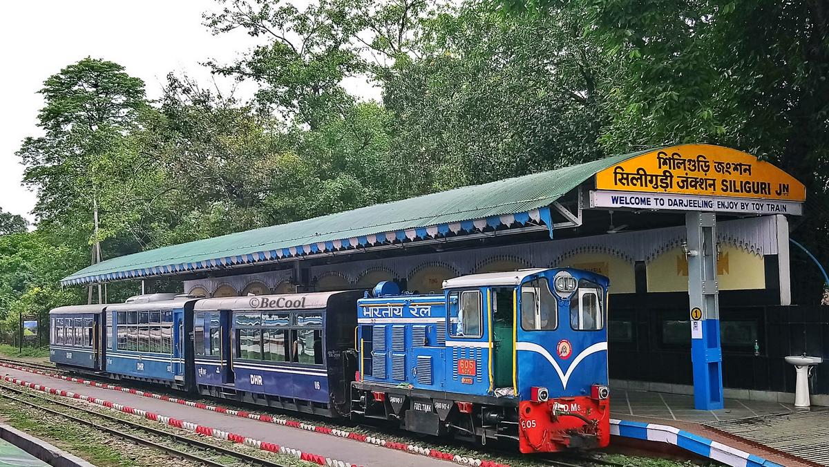 DARJEELING HIMALAYAN RAILWAY - Ynorme